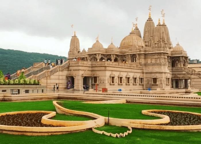 Top Attractions in Pune: Shaniwar Wada, Aga Khan Palace, Sinhagad Fort ...